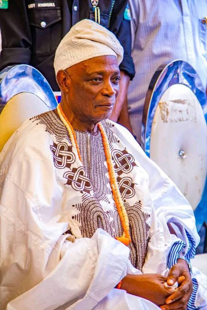 FIBSU Congratulates Oba Rashidi Ladoja On Emergence As 44th Olubadan